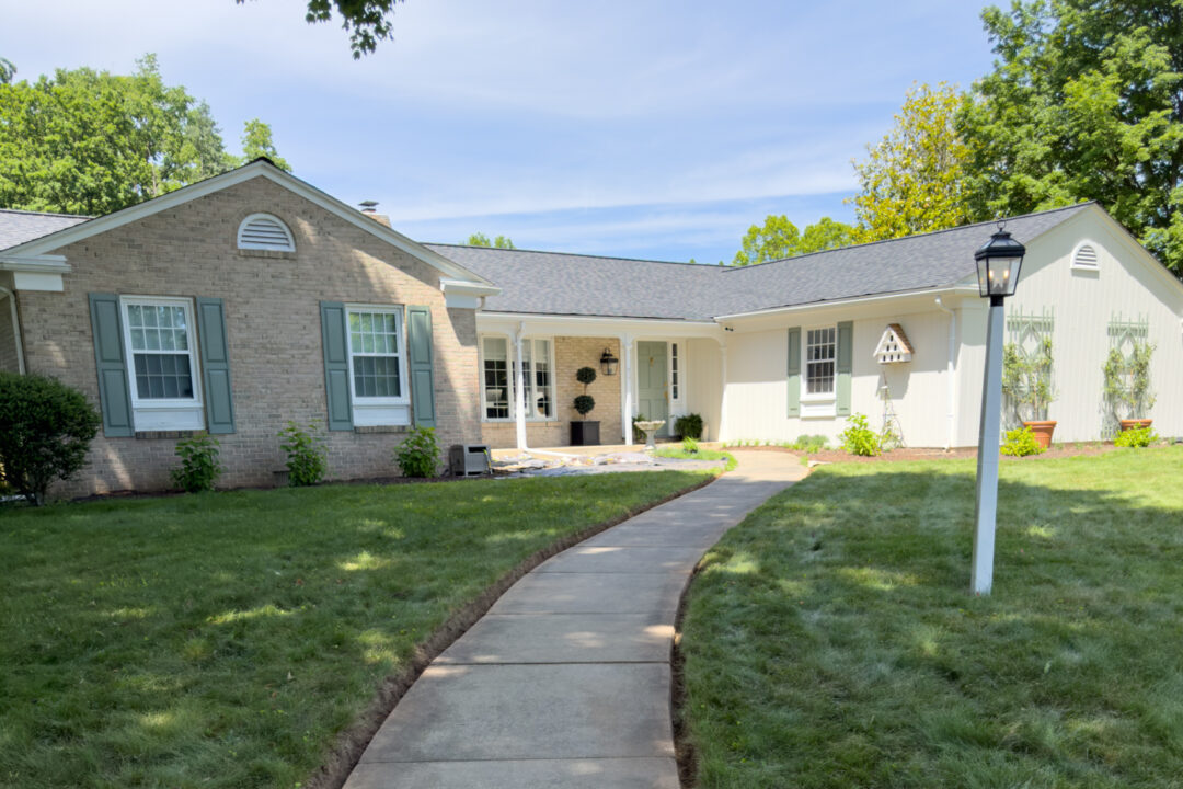 edging the front walk | Miss Mustard Seed