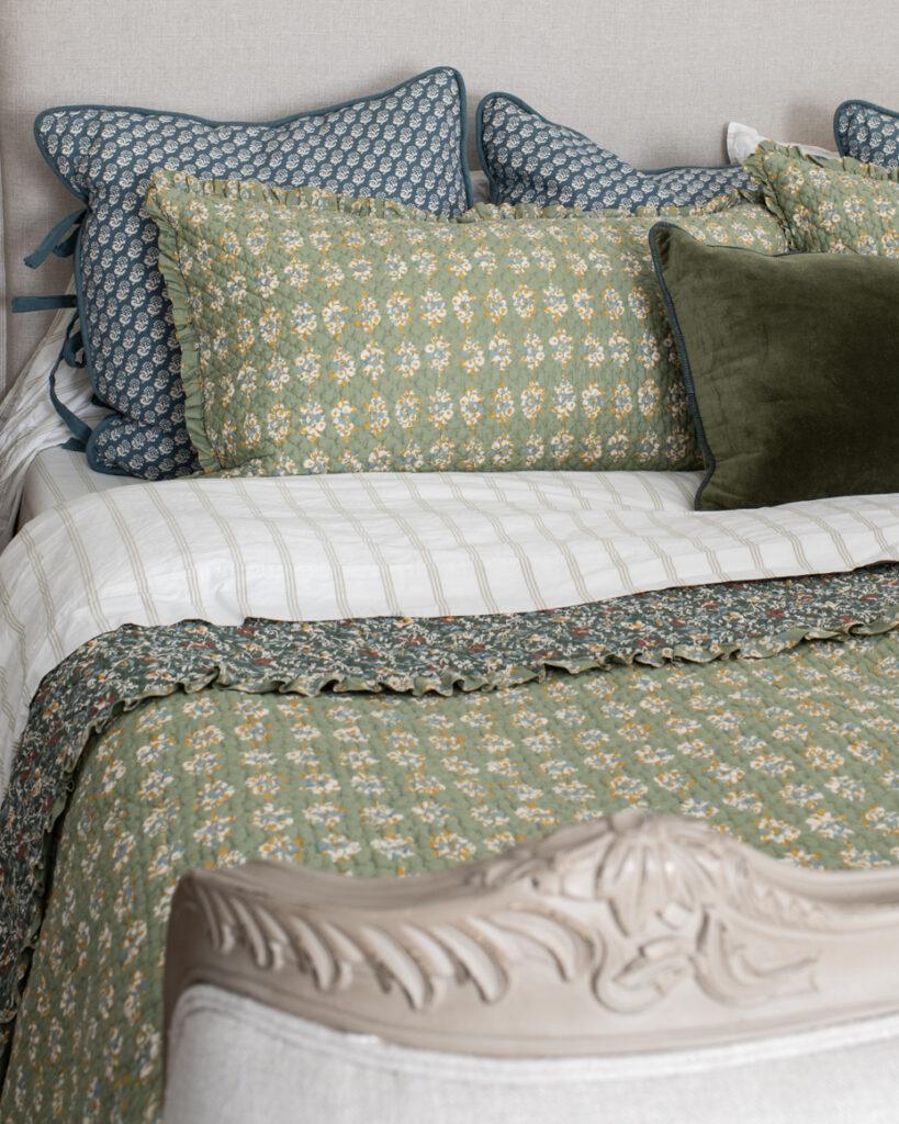 Reversible Quilt inspired by Antique Provence Quilts | Miss Mustard Seed